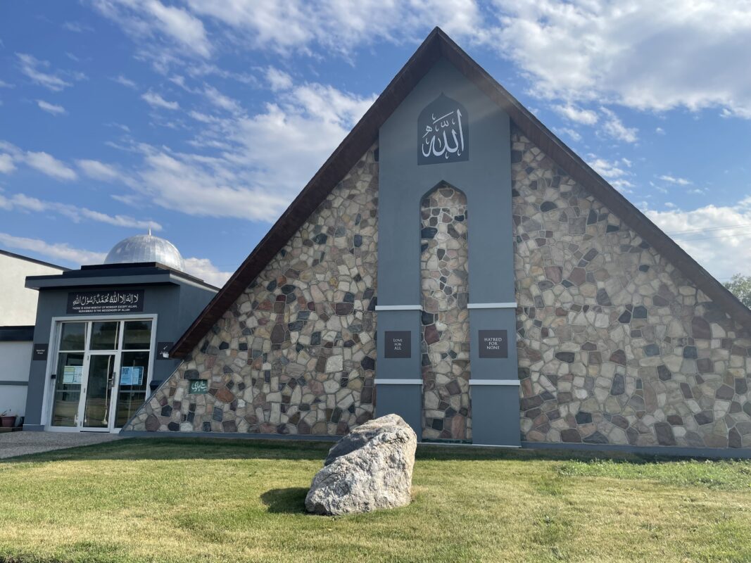 A House for Guidance: The Baitul Hadi Mosque and the Ahmadiyyah Muslim ...